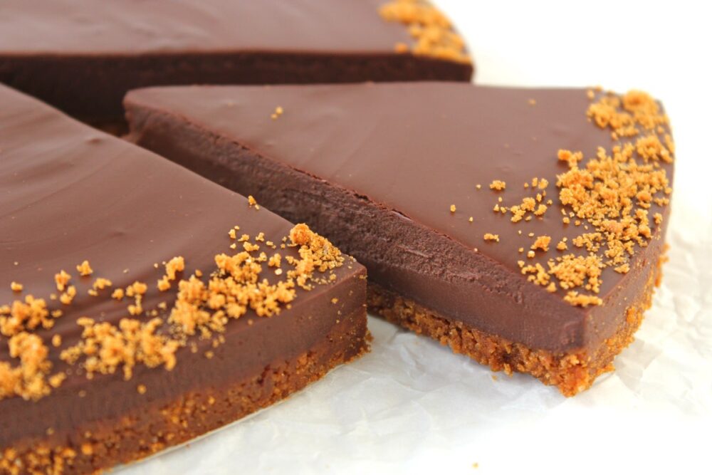 Easy Vegan Chocolate Torte [No Bake] – Bit of the Good Stuff